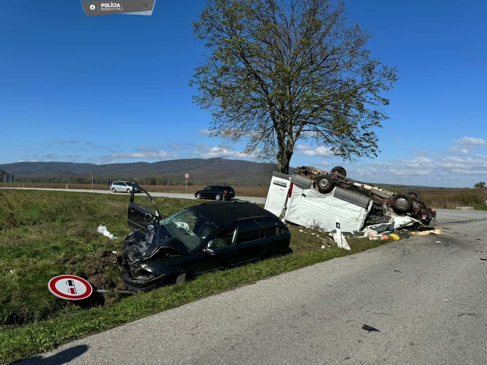 AKTUÁLNE Vážna nehoda: Zrazila sa dodávka s osobným autom! Zasahoval aj ...